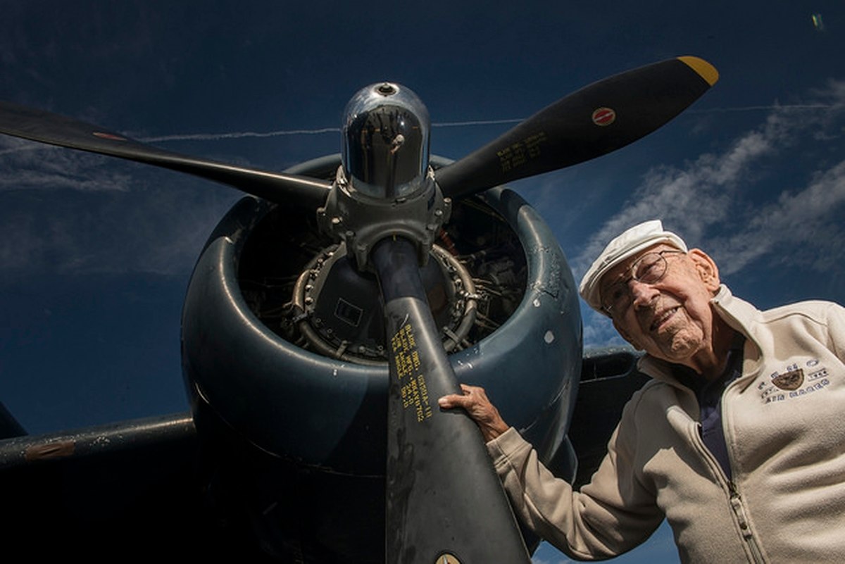 Last Aviator From Doolittle Raiders Flew Into the West Today | First ...
